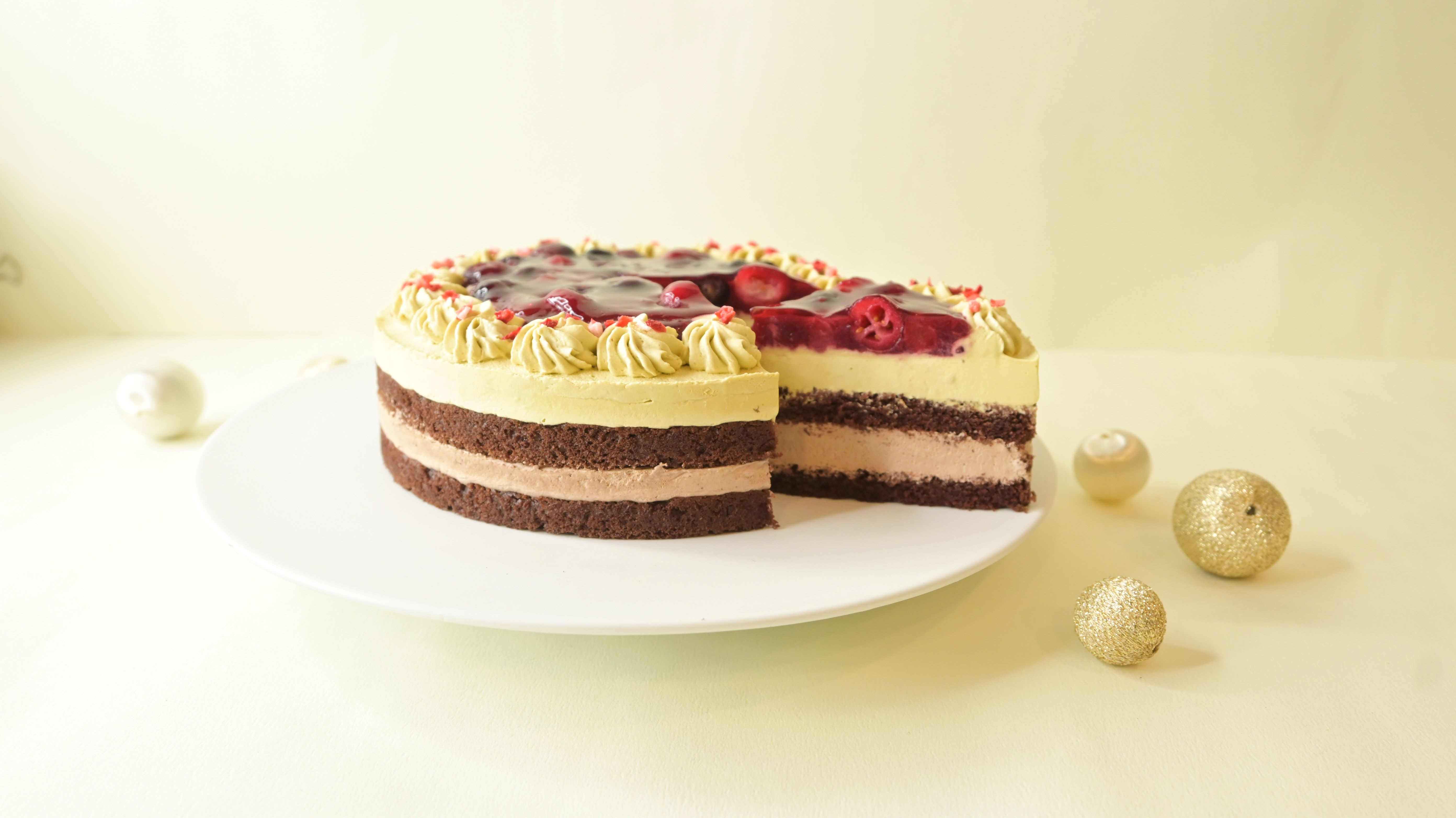 hal okada vegan sweets lab【クリスマスケーキ】ピスタチオショコラフランボワーズ（hal okada vegan ...