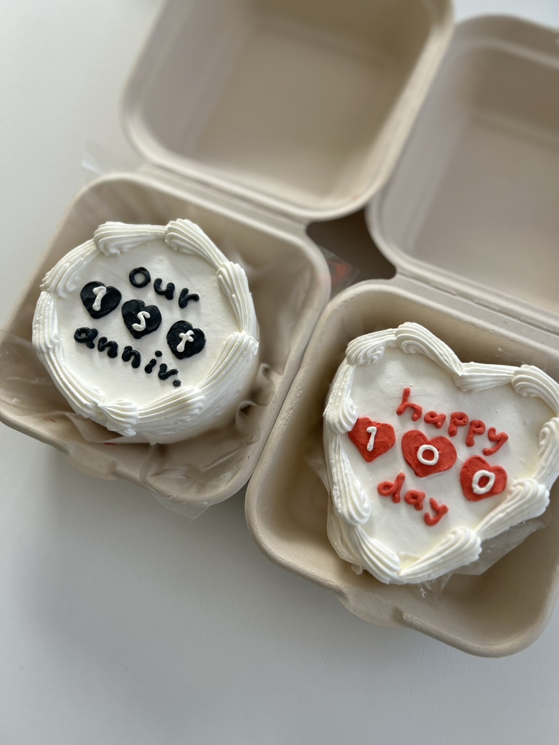 【色が選べる】3 heart letter cake（CHOOSY CAKE） | Cake.jp